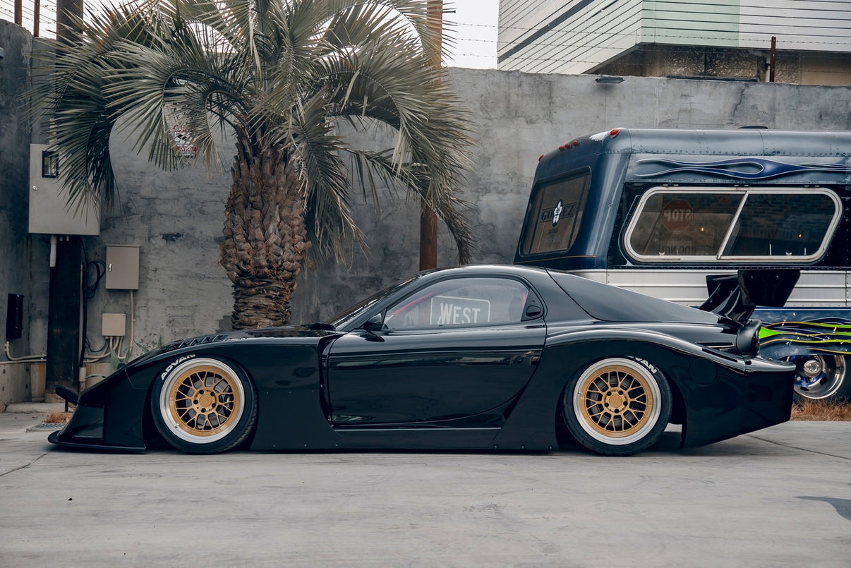 Liberty Walk LB★SUPER SILHOUETTE Works - 1993 - 1995 Mazda RX-7 (FD3S ...